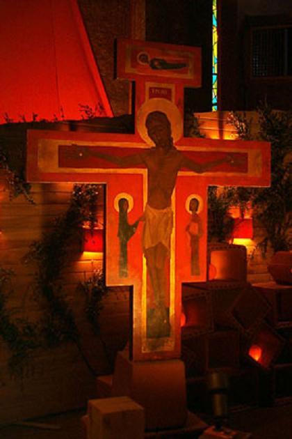 Cruz de Taizé :: Basílica Asunción de Llíria